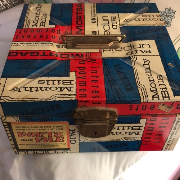 Art | Vintage Metal Box With Metal Dividers Inside 9x9 By 412 Tall With ...